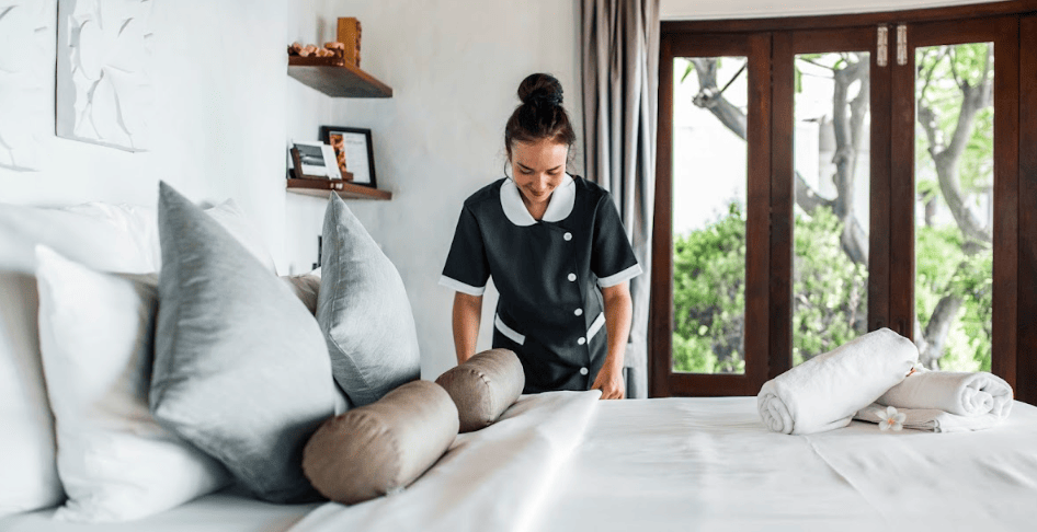 Housekeeper (with 1-2 year experience) (GP-connect) | Robin